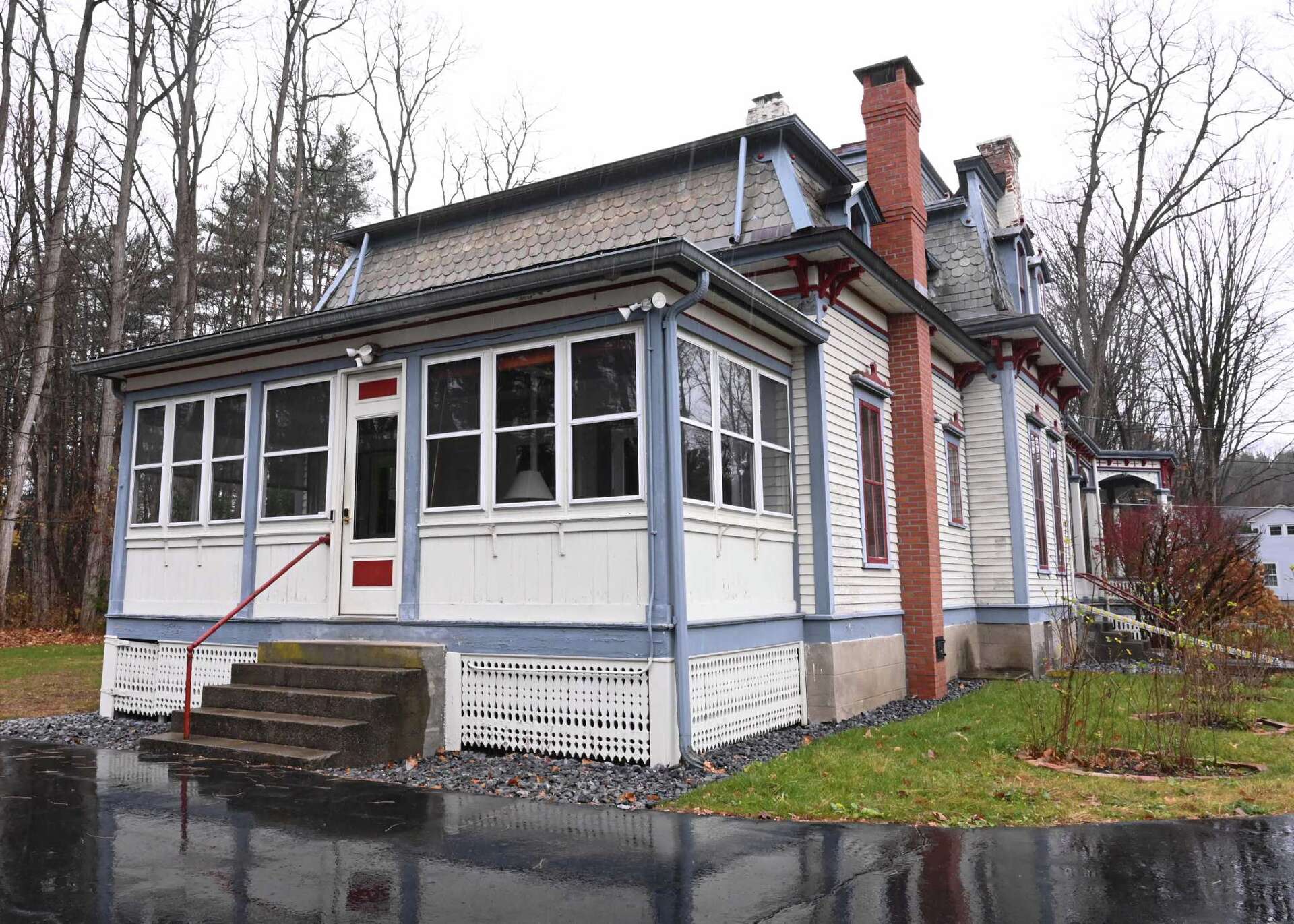 Saratoga Springs couple preserves Slade mansion, Chestwood