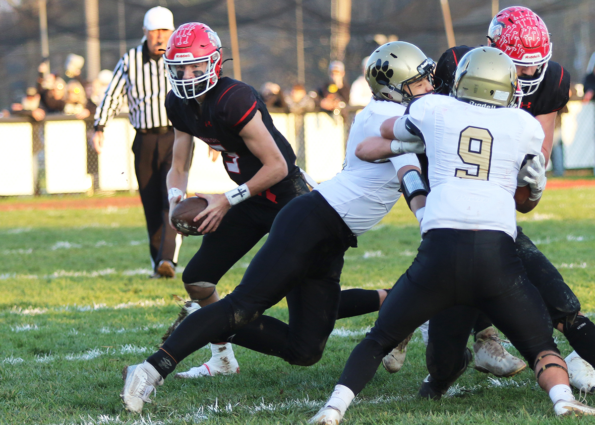 Seniors left mark, but Calhoun still expects 'to be pretty darn good'