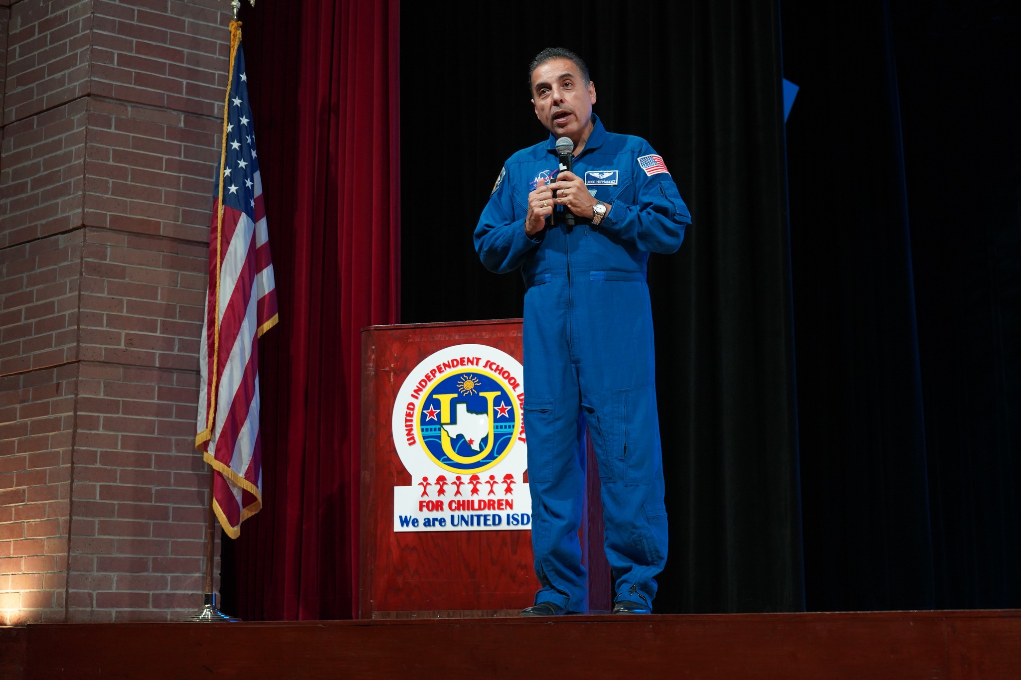 NASA astronaut Jose Hernandez inspires at UISD event in Laredo