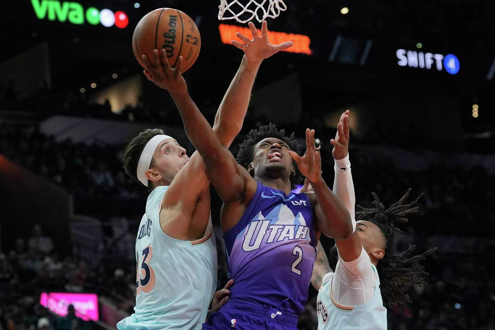 Between Chris Paul, Stephon Castle, Spurs find treasure in age gap