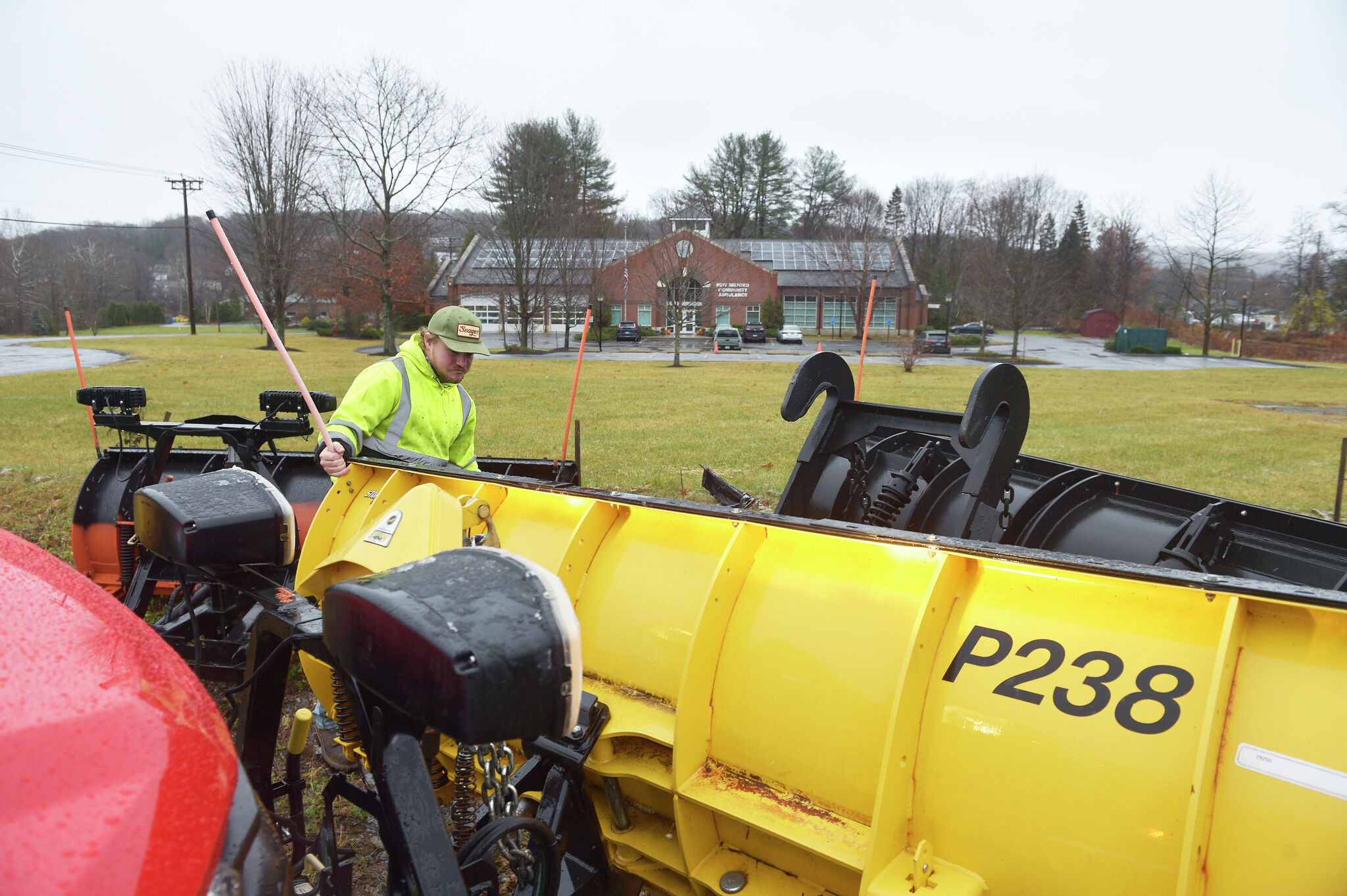 CT storm brings heavy rain, some snow, power outages and school delays