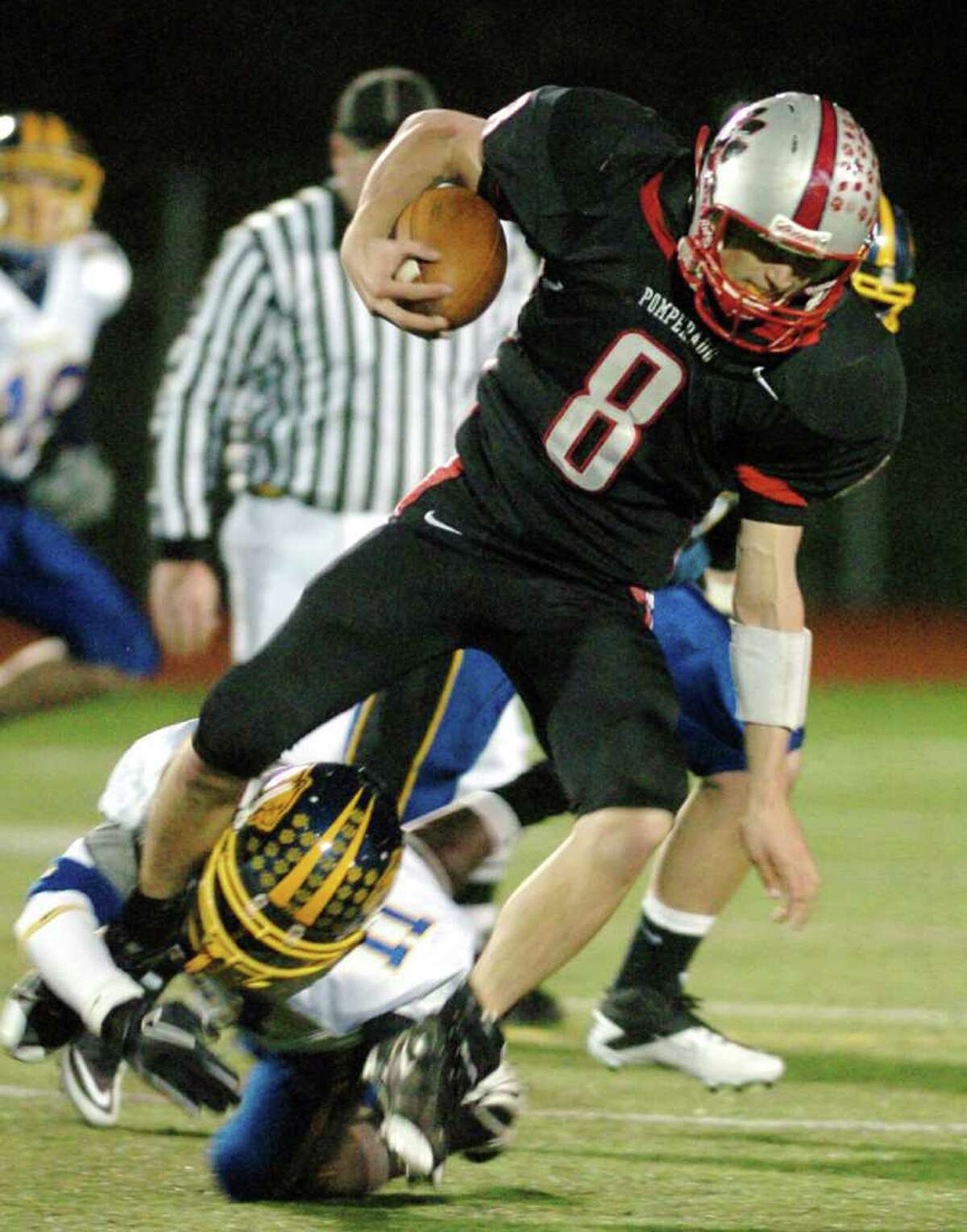 Brookfield keeps state playoff hopes alive with upset of Pomperaug