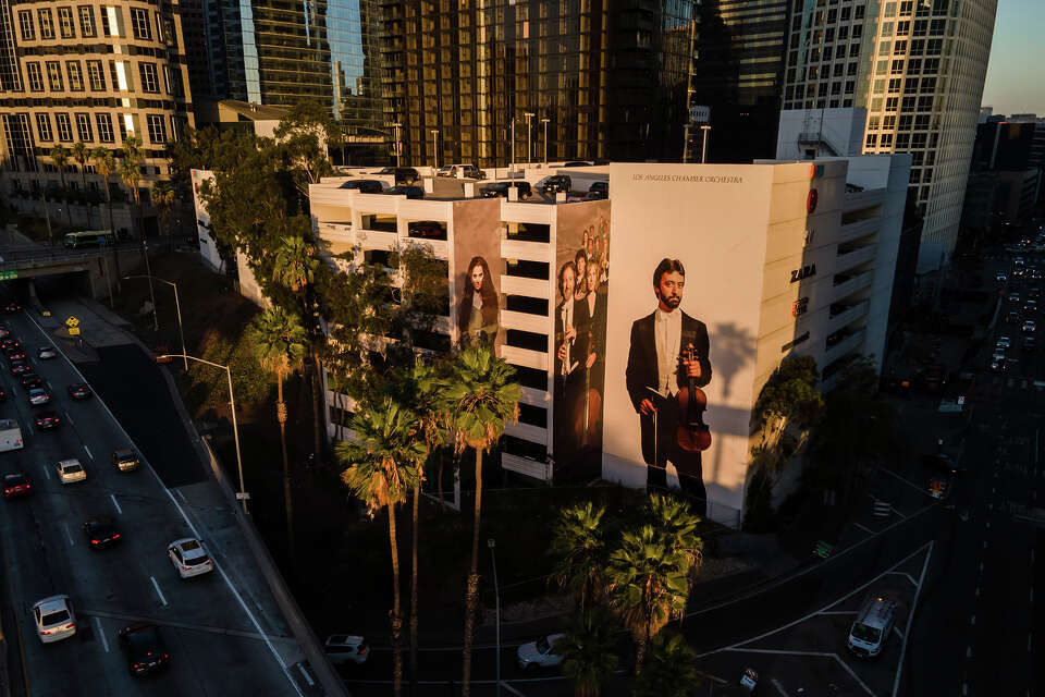 The story behind a 100-foot-tall California freeway mural