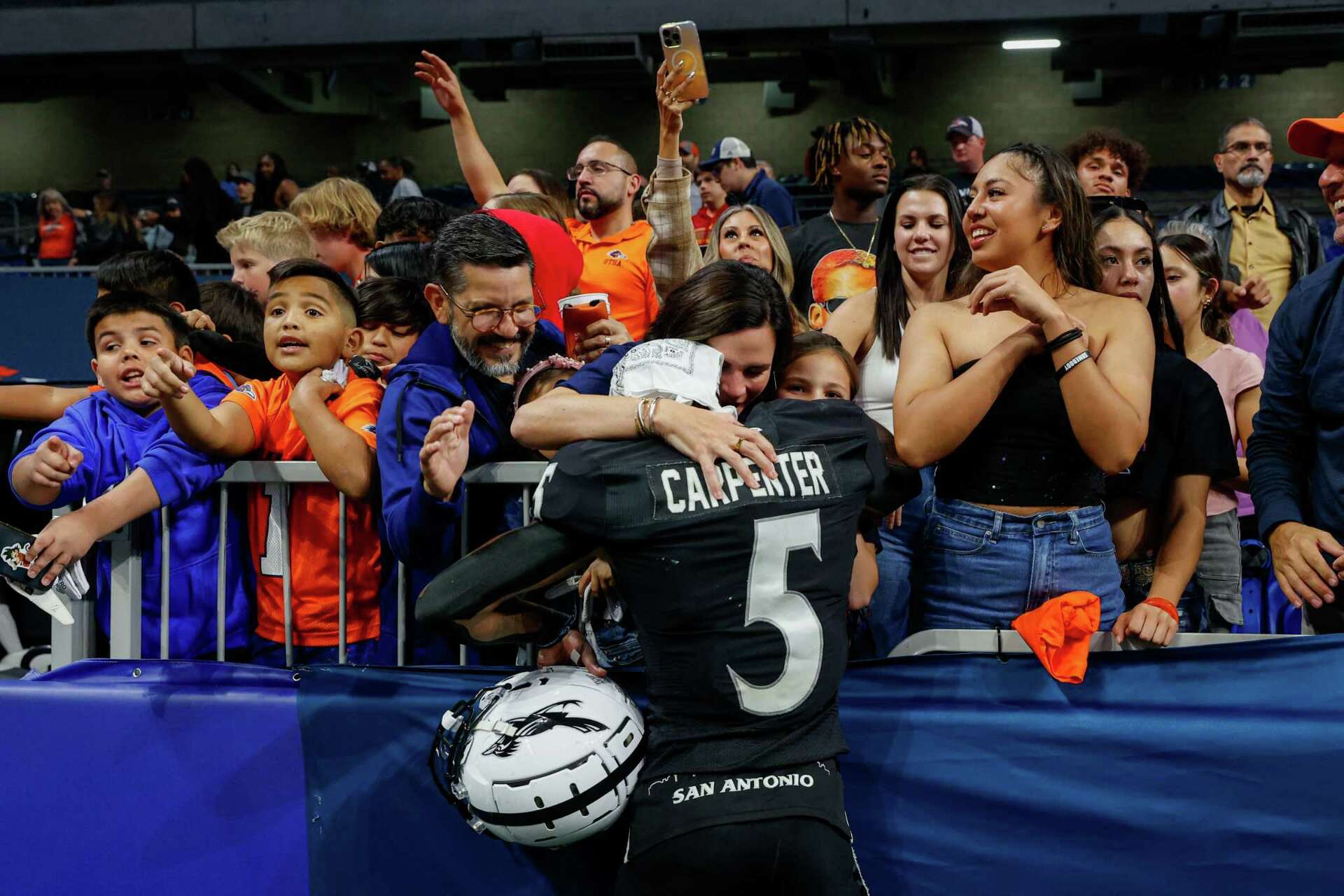 UTSA roster on track to be near full strength for bowl