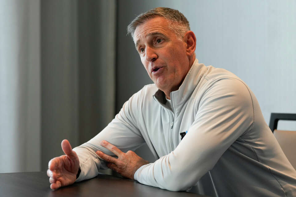 How do I watch Big Ten Plus, B1G+ via livestream?