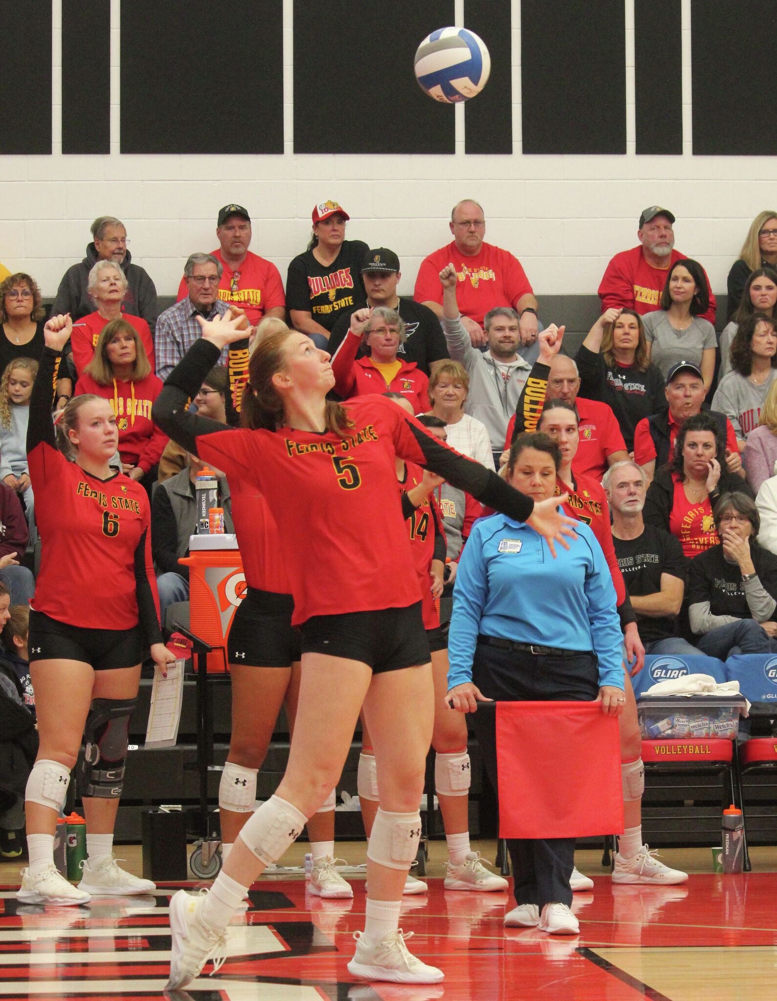 No. 1-ranked Bulldogs advance title game.