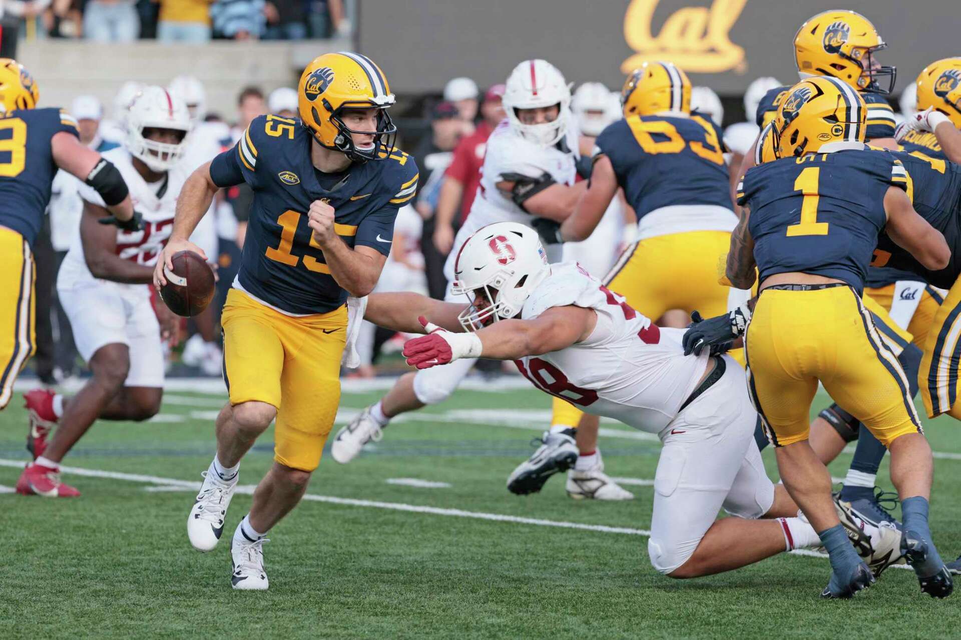 Fernando Mendoza rallies Cal past Stanford 4th straight Big Game win