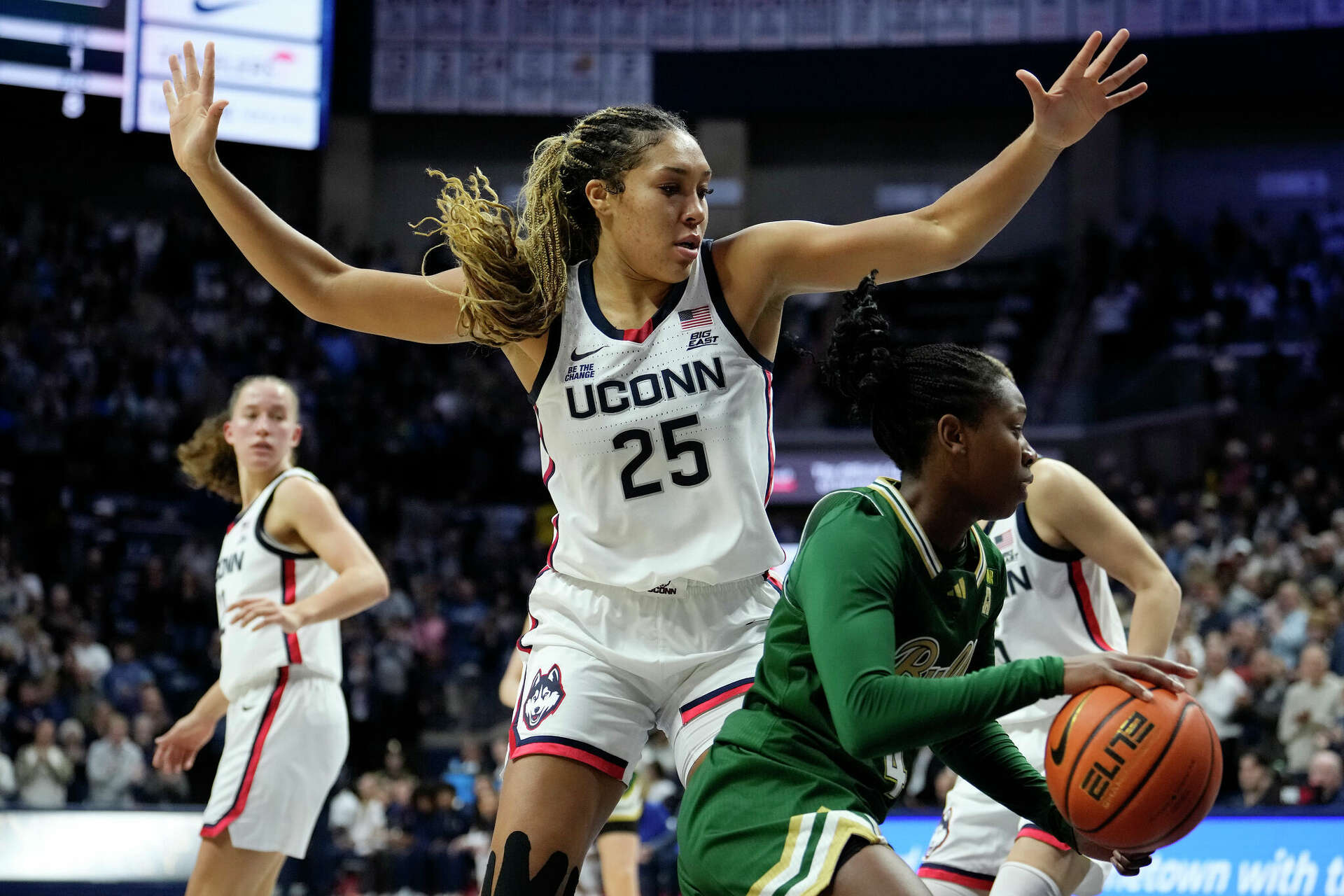 Ice Brady out sick for UConn women's basketball's game at Georgetown