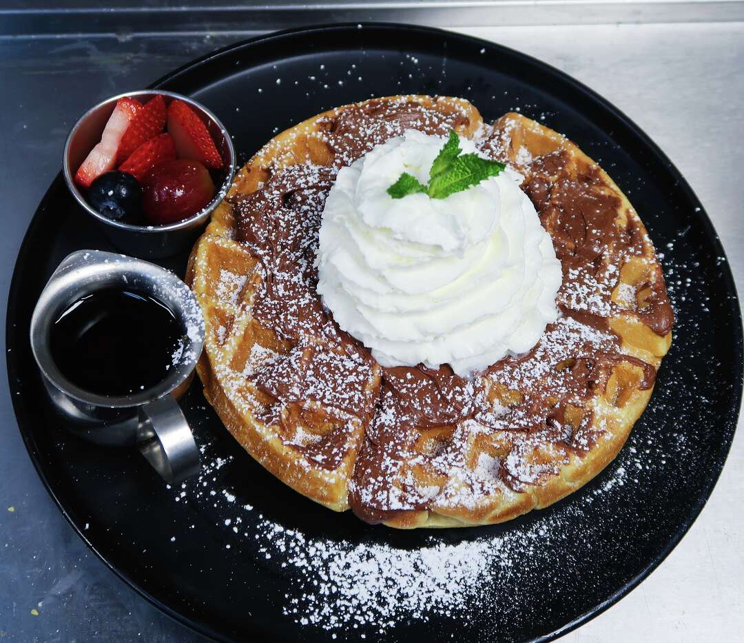 Ani’s Kitchen opens in Southington at former Bird Dog BBQ space