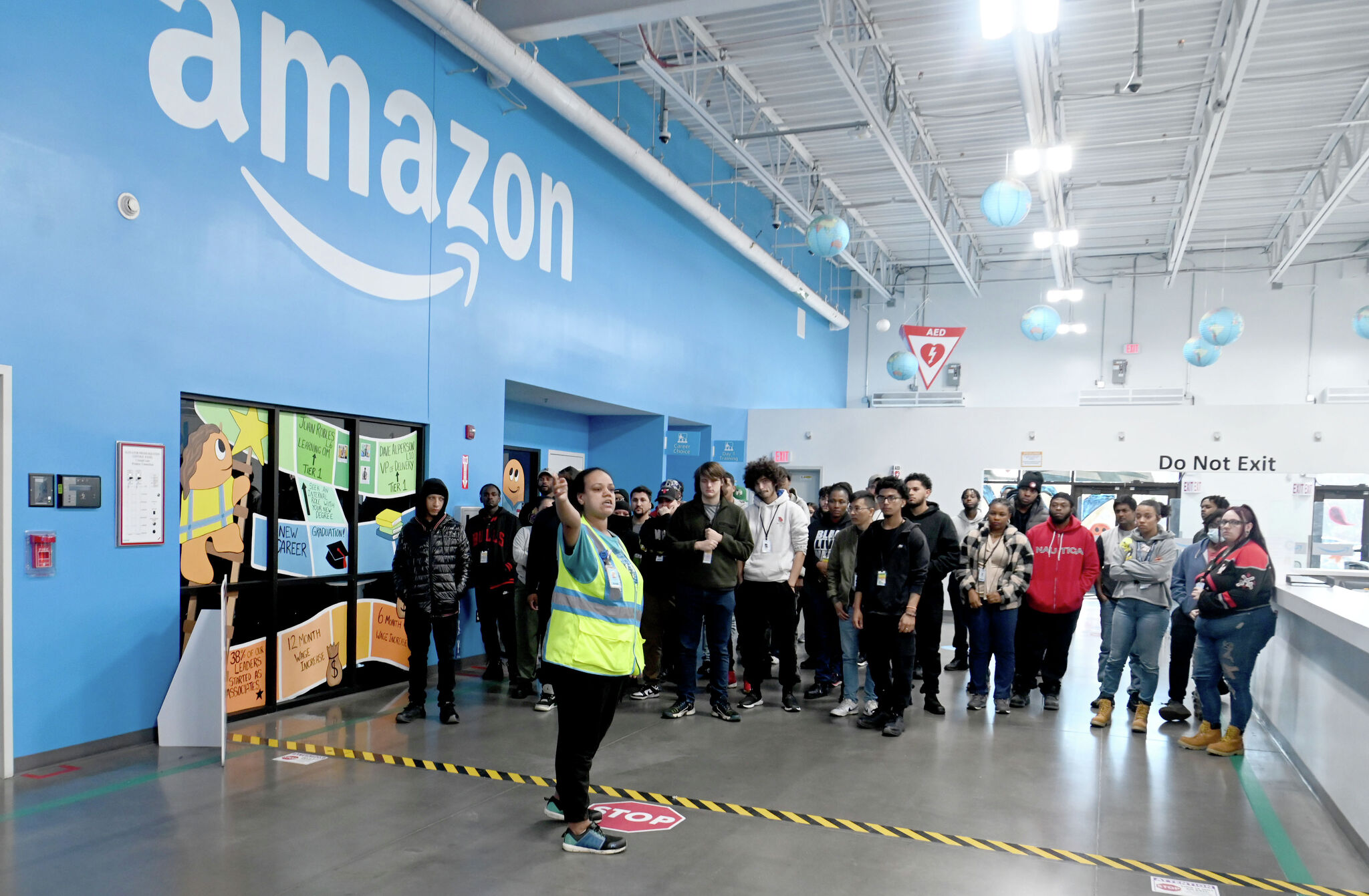 How Amazon became one of the biggest employers in CT