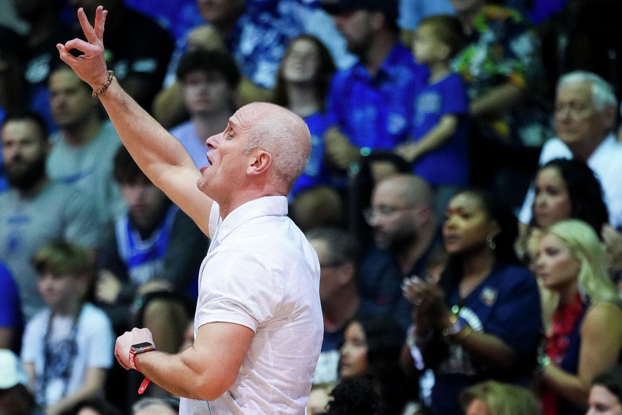 Why Dan Hurley's technical foul was difference in UConn loss at Maui