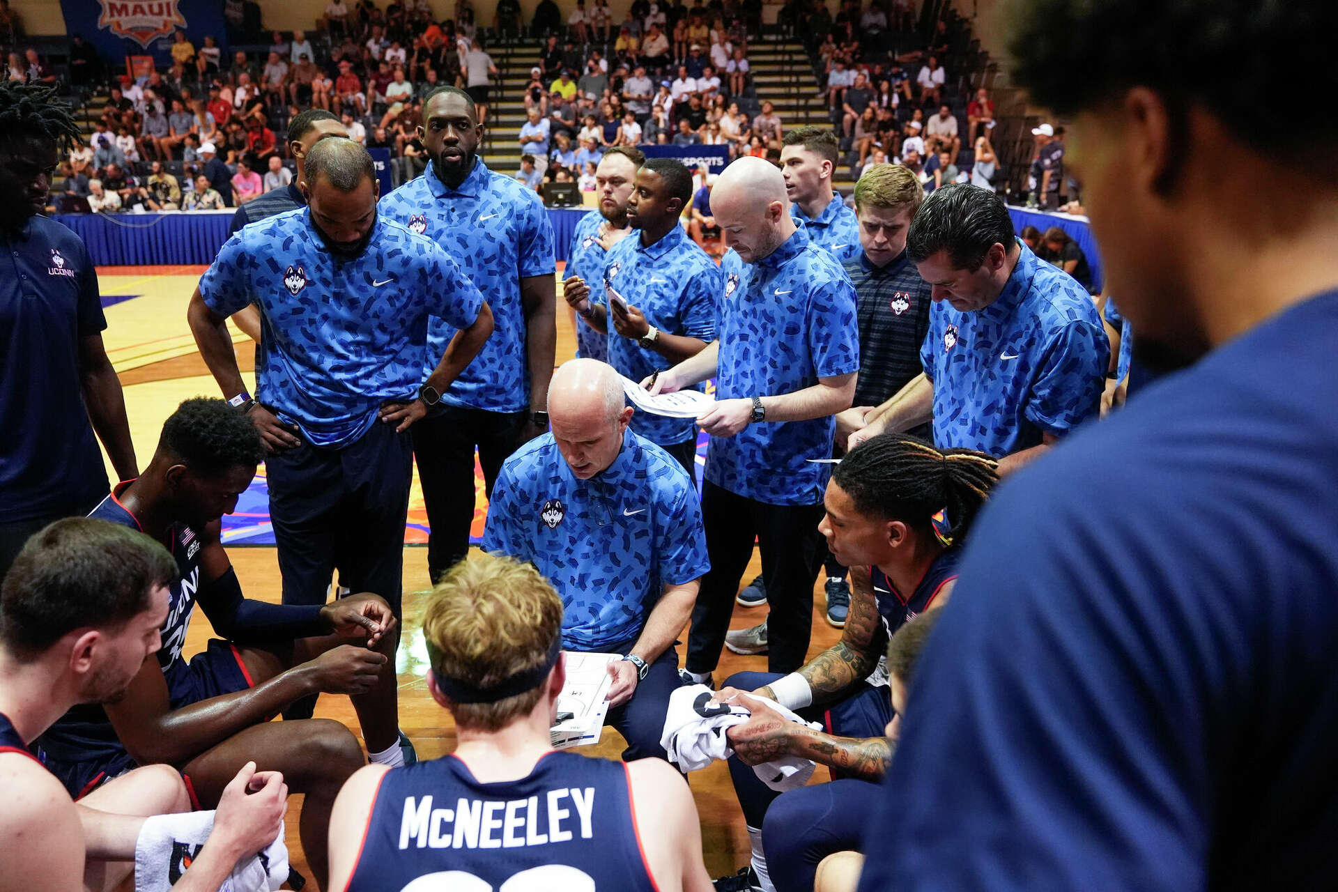 Colorado stuns UConn men's basketball team at Maui Invitational