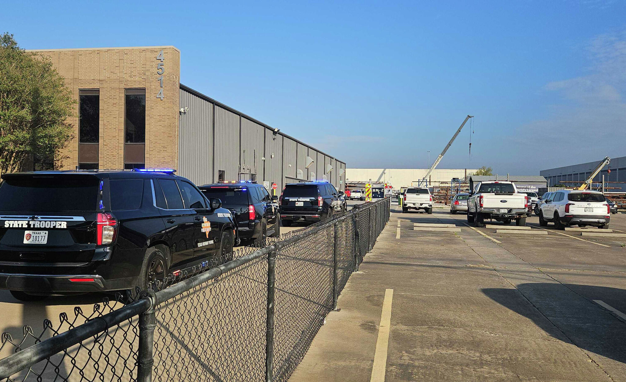 No one hurt in explosion reported at northwest Houston business