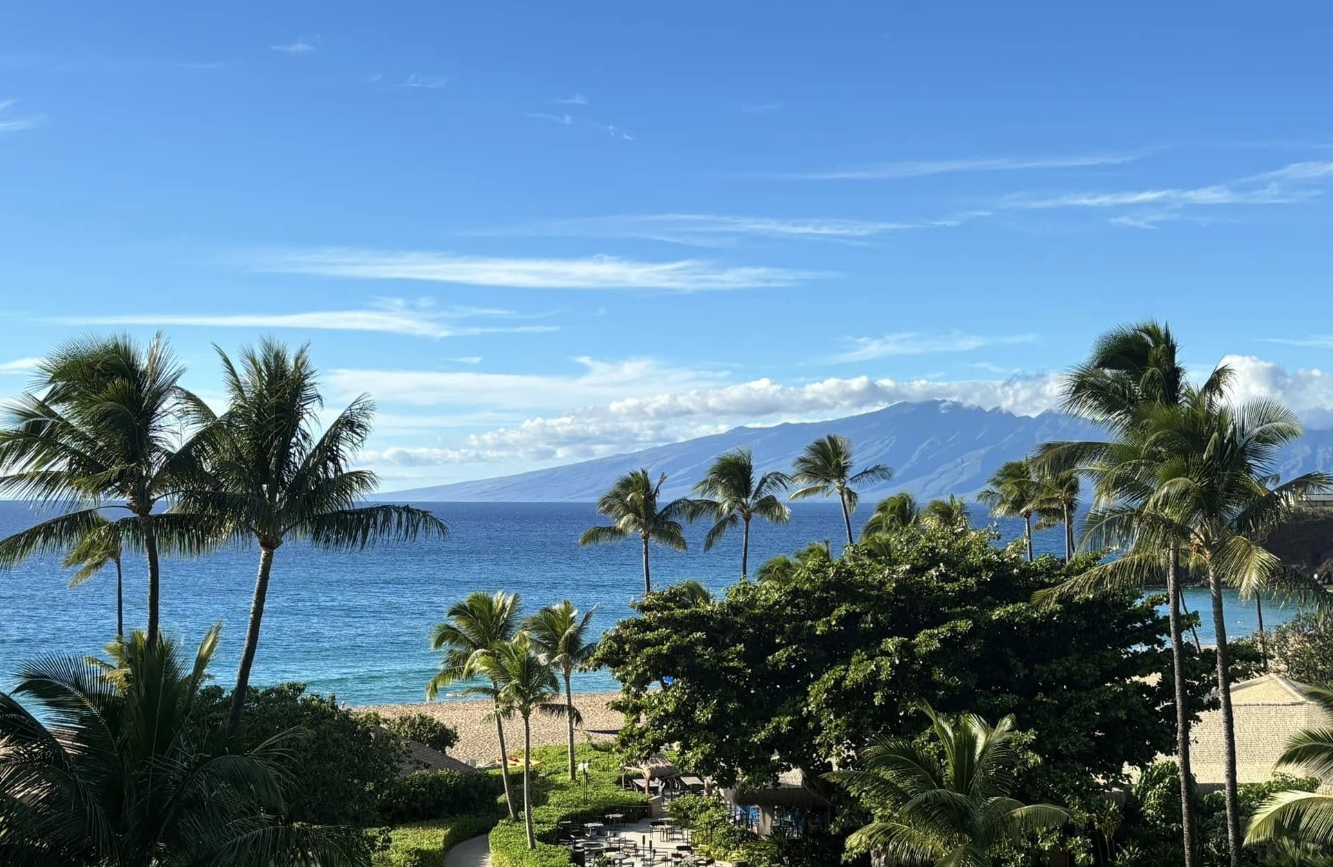 Postcard from Maui Invitational: Two UConn men's basketball losses