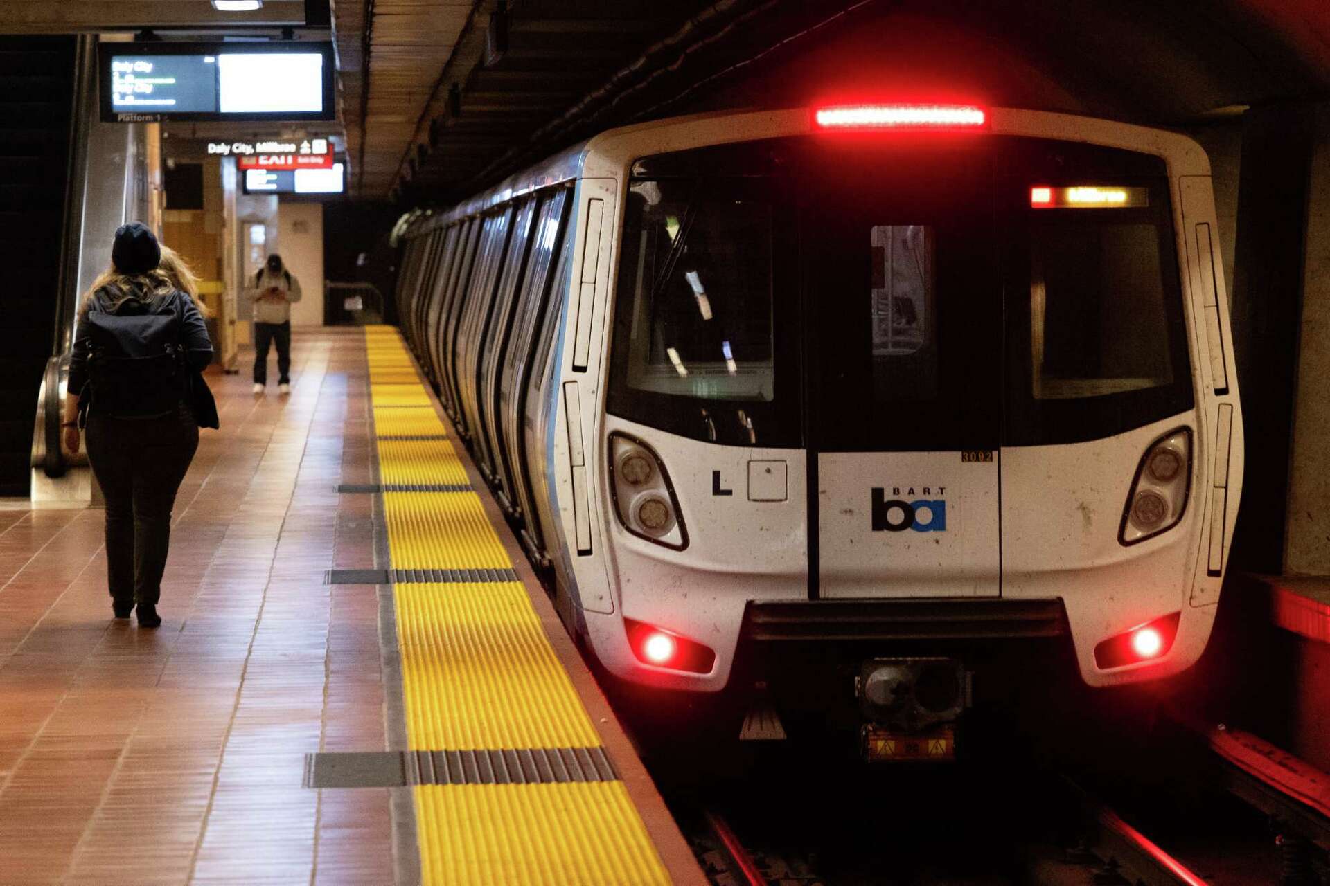 Multiple BART lines affected by power issue