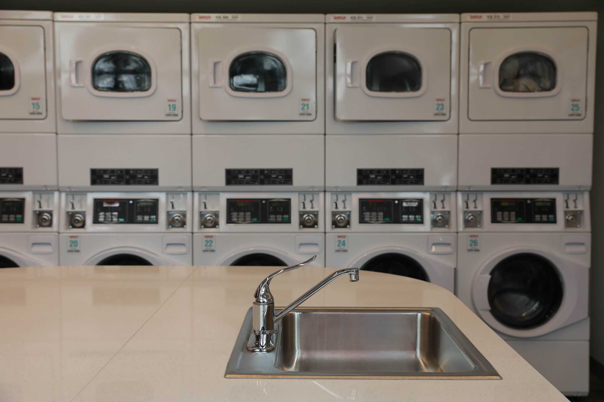 Texas company plans to employ 166 laundry service workers