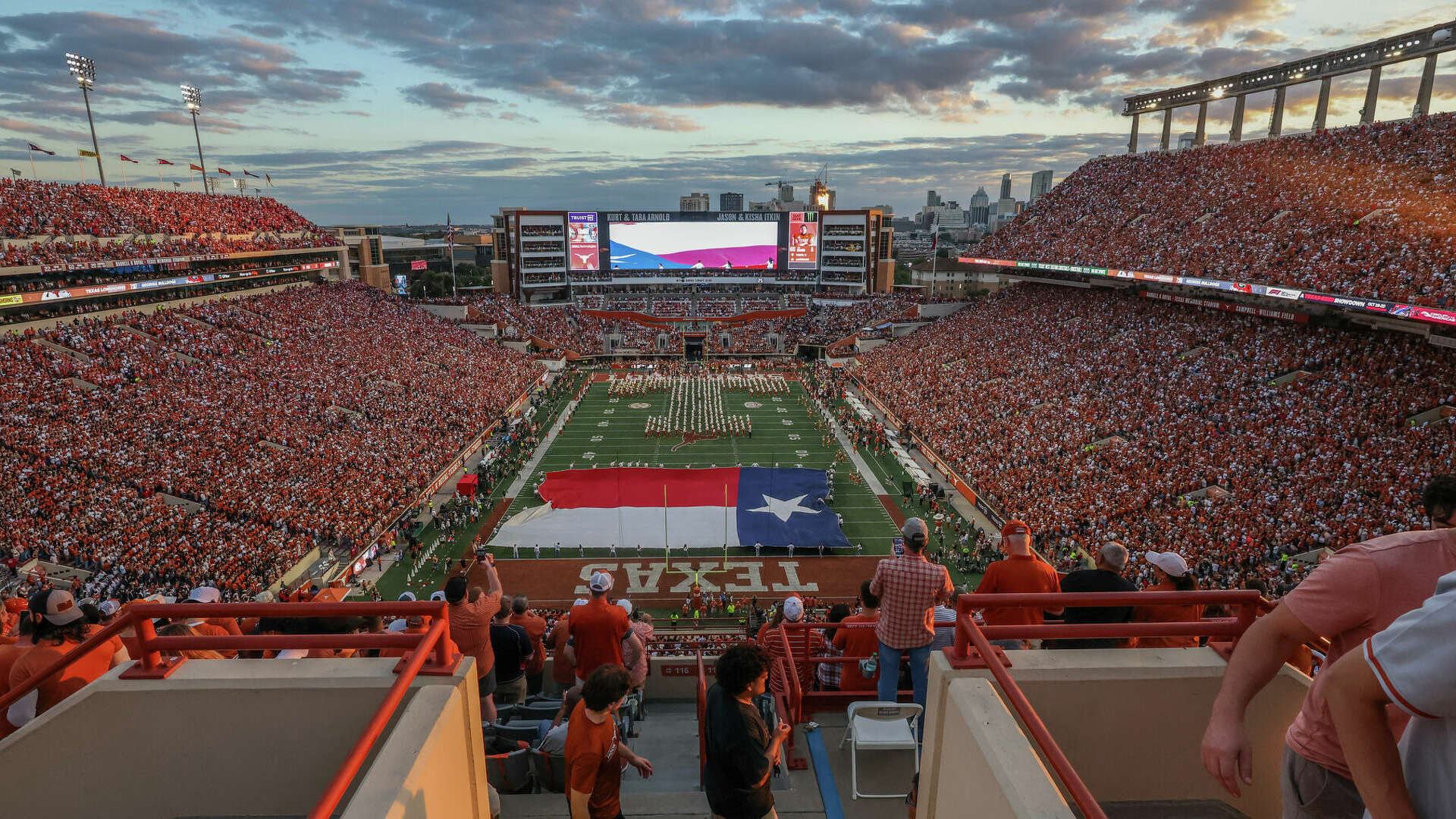 Texas football: 10 biggest crowds at DKR-Texas Memorial Stadium