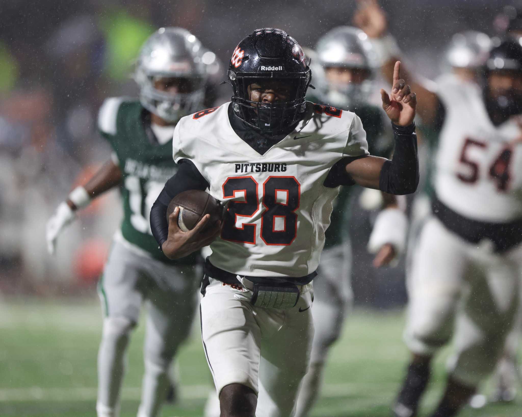 2024 Metro Football Player of the Year: Pittsburg’s Jamar Searcy