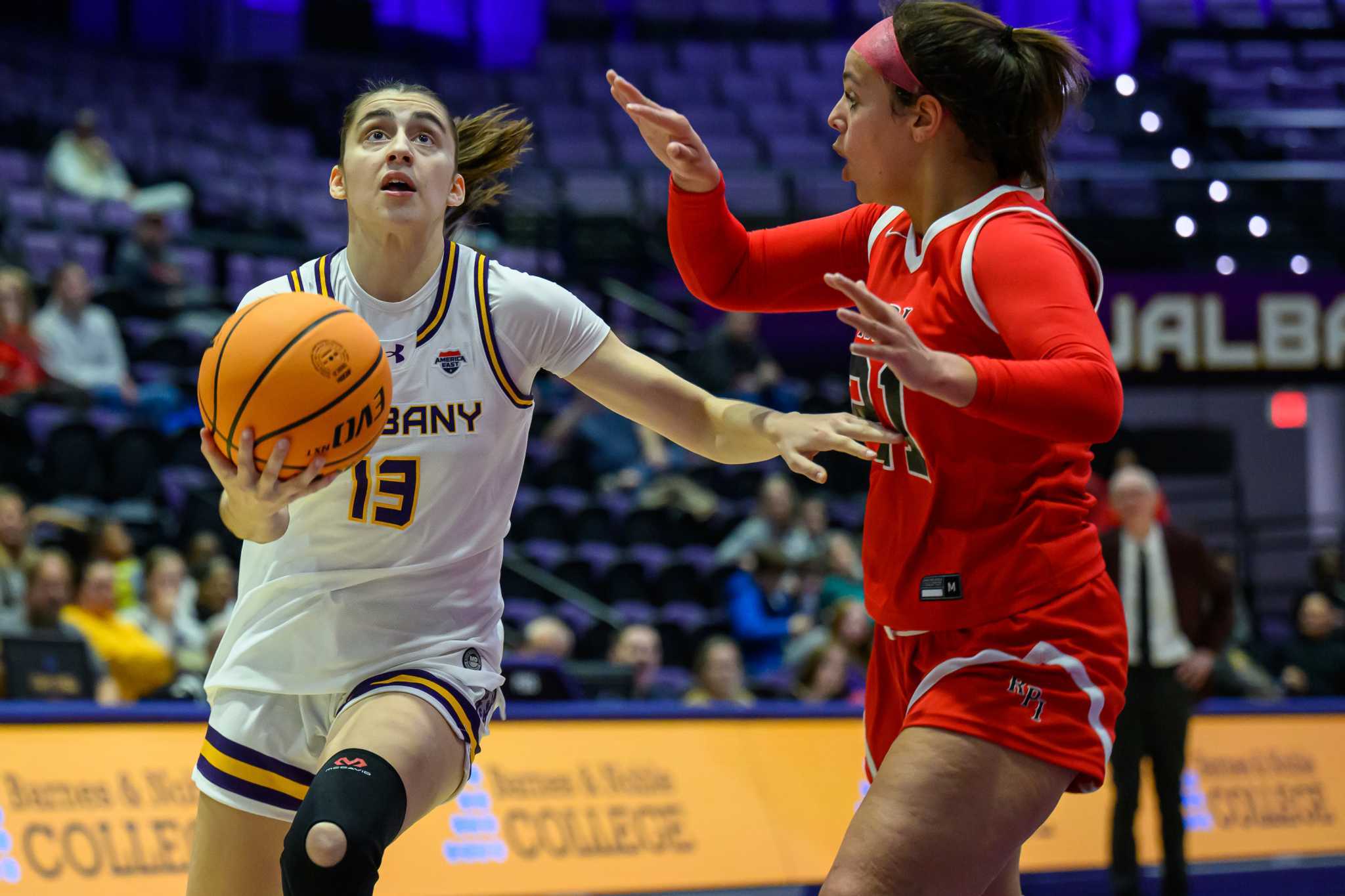 UAlbany women's basketball beats RPI, improves to 6-0