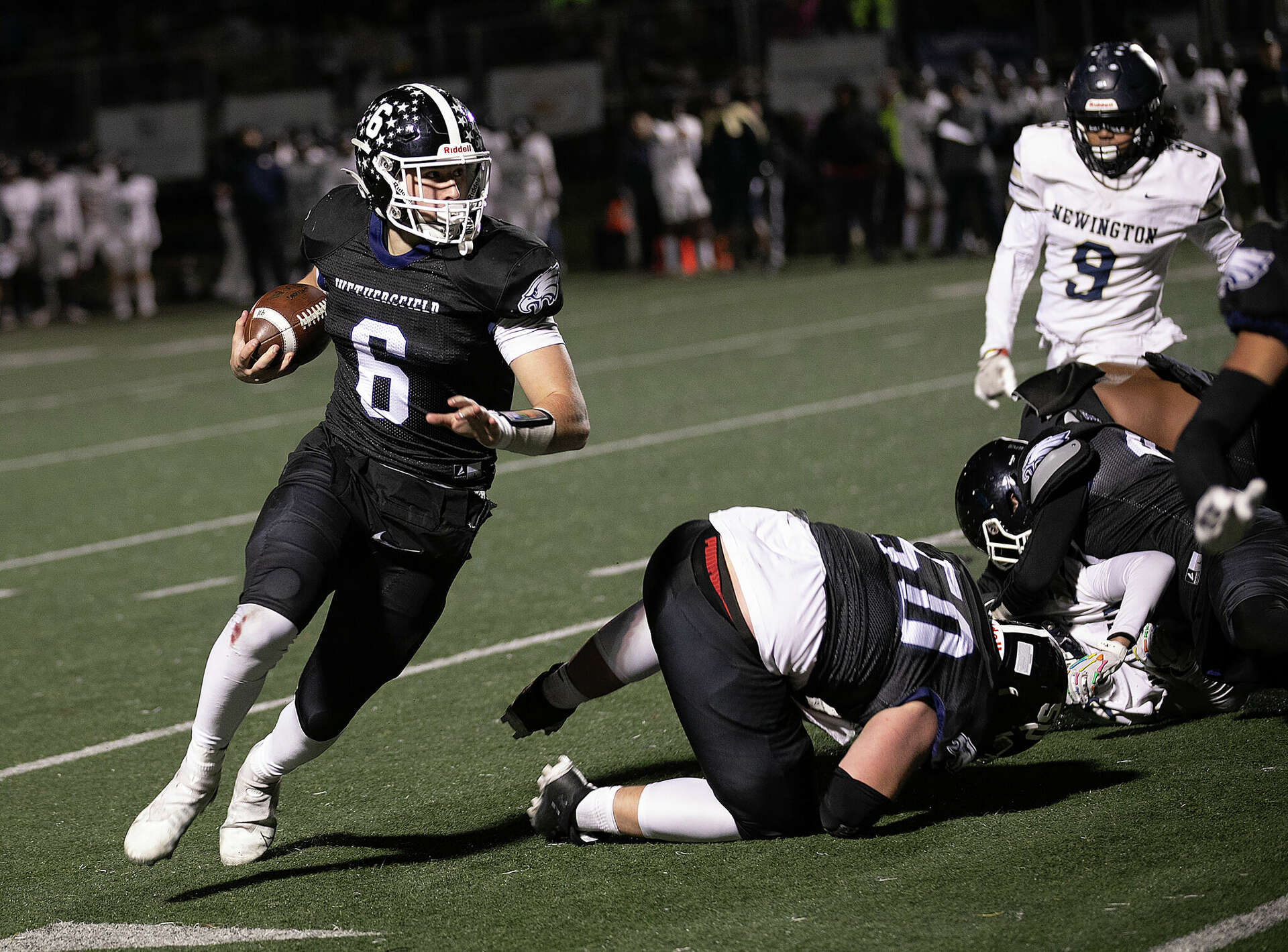 Wethersfield football beats Newington, earns CIAC Class MM playoff bid