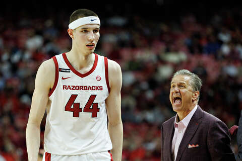 Tomislav Ivisic: 3 facts on the Illinois basketball center