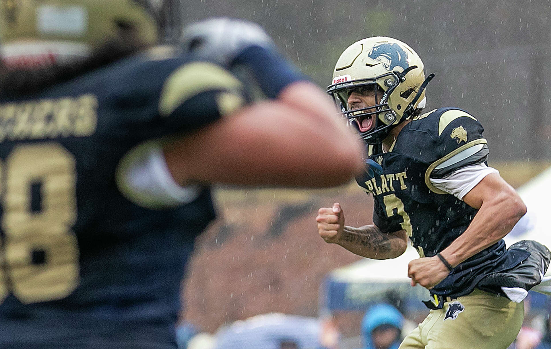 Maloney tops Platt in Meriden Stoddard Bowl, seals CIAC playoff berth