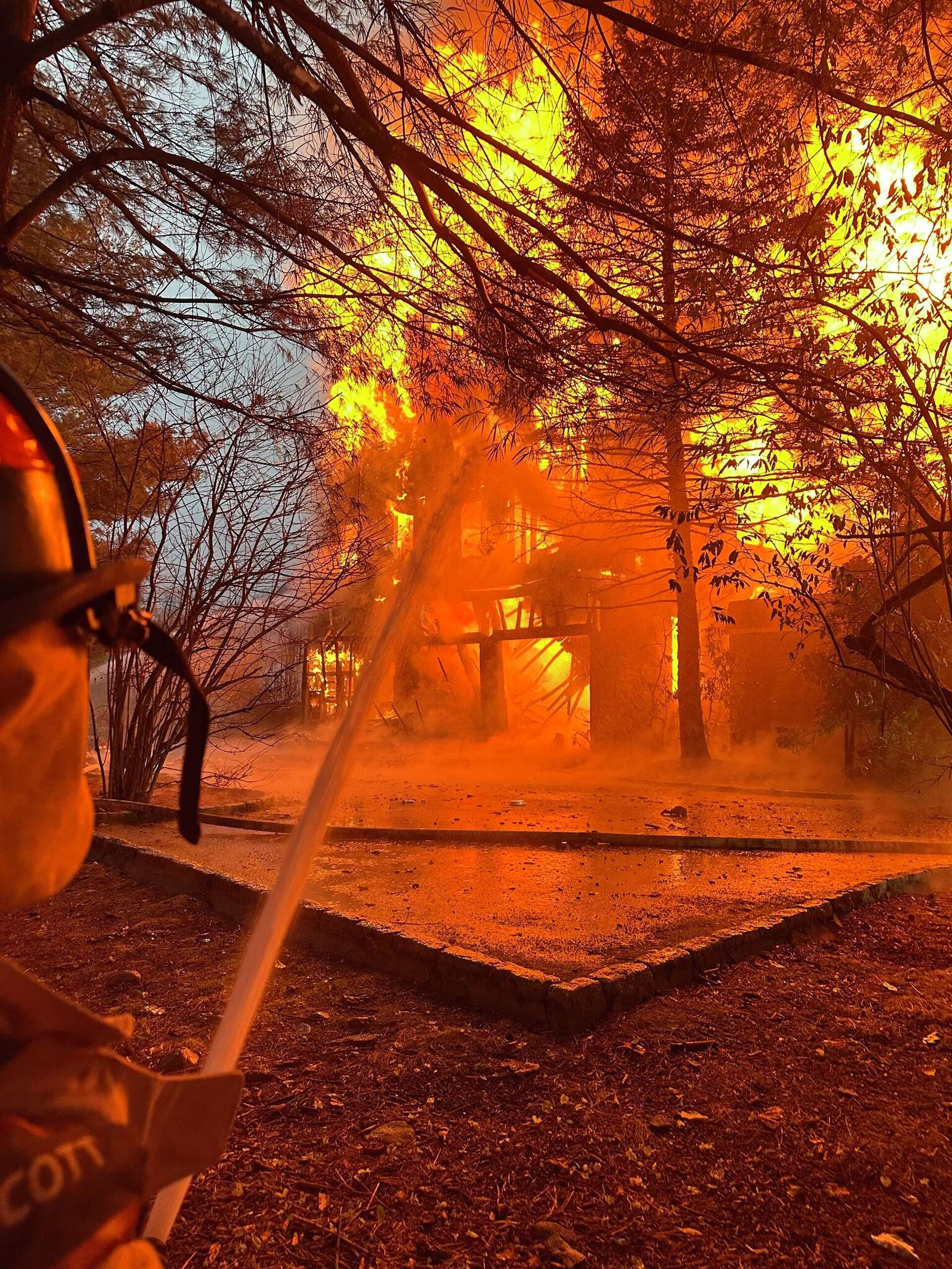 How to safely deep-fry a turkey on Thanksgiving, CT firefighters say