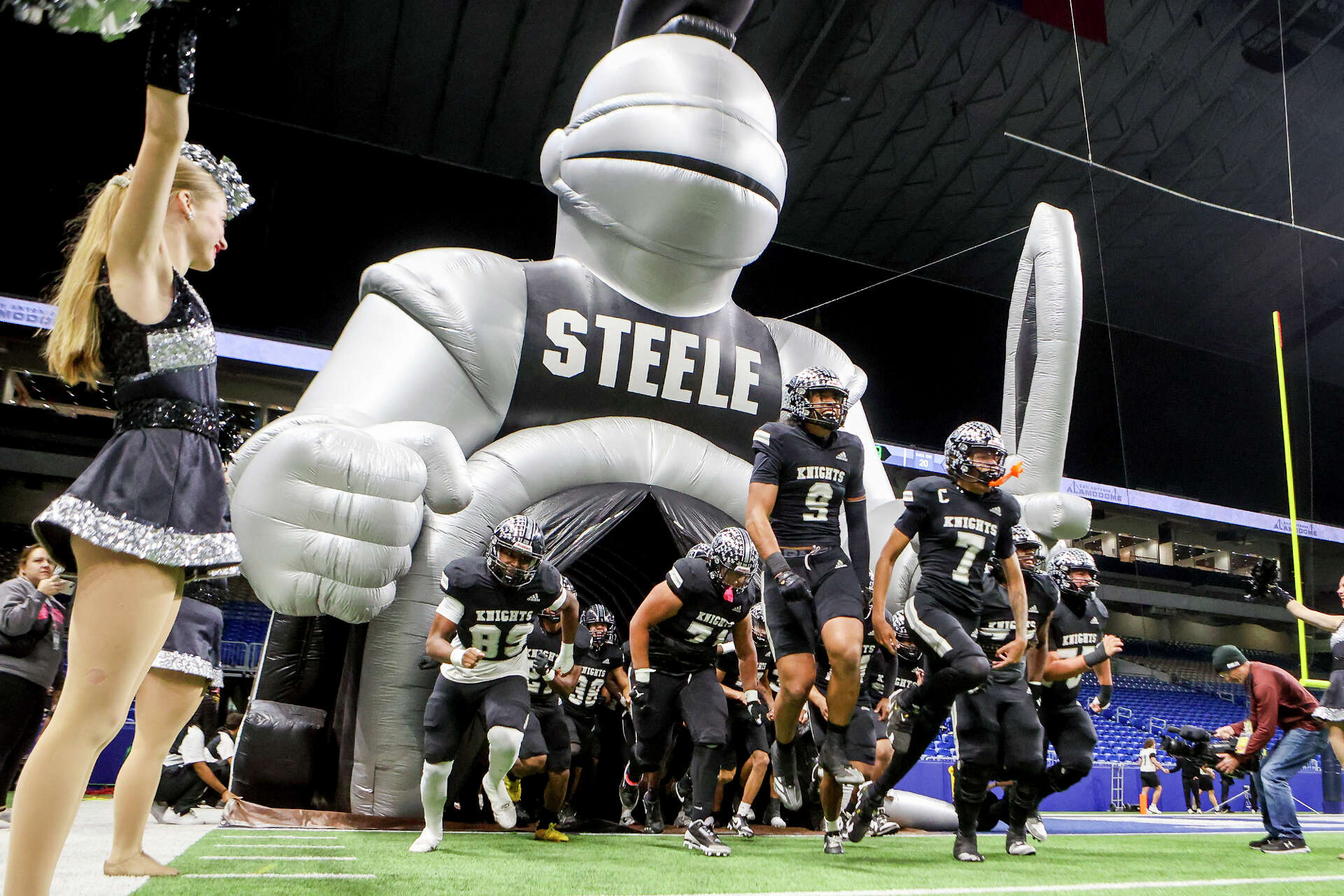 Vandegrift eliminates Steele from the playoffs