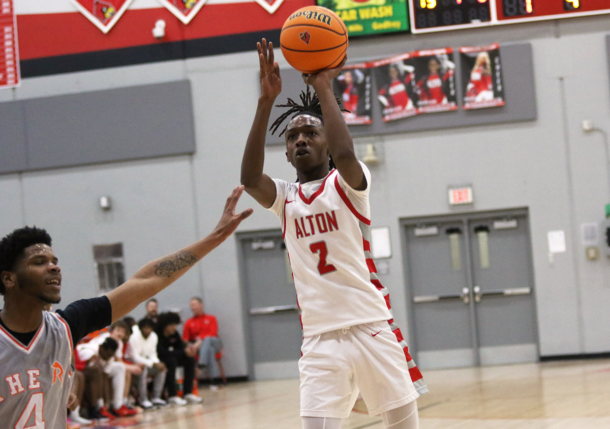 FRIDAY BOYS BASKETBALL: Alton rolls; Dogs, Birds fall in tourney semis