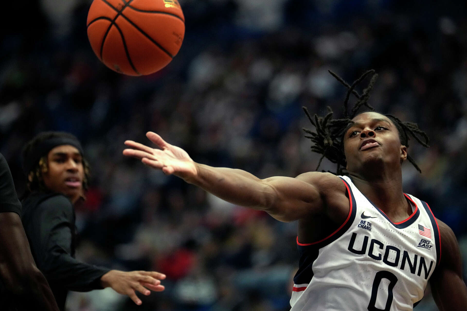 Former UConn men's basketball player Ahmad Nowell transfers to VCU