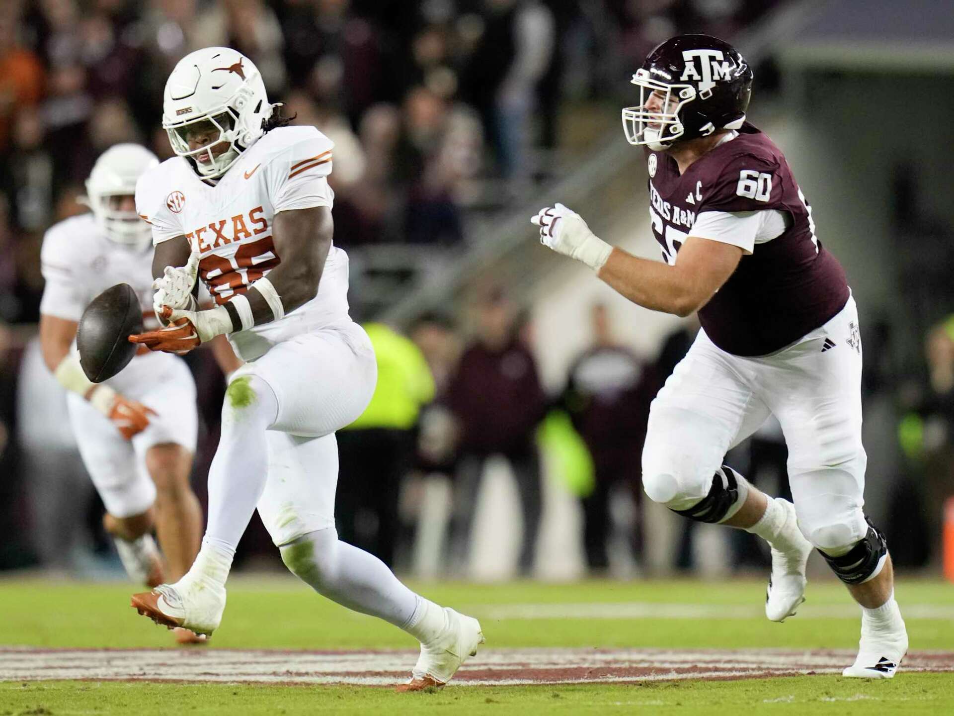 Houston Texans meet with Texas' Barryn Sorrell, Alfred Collins
