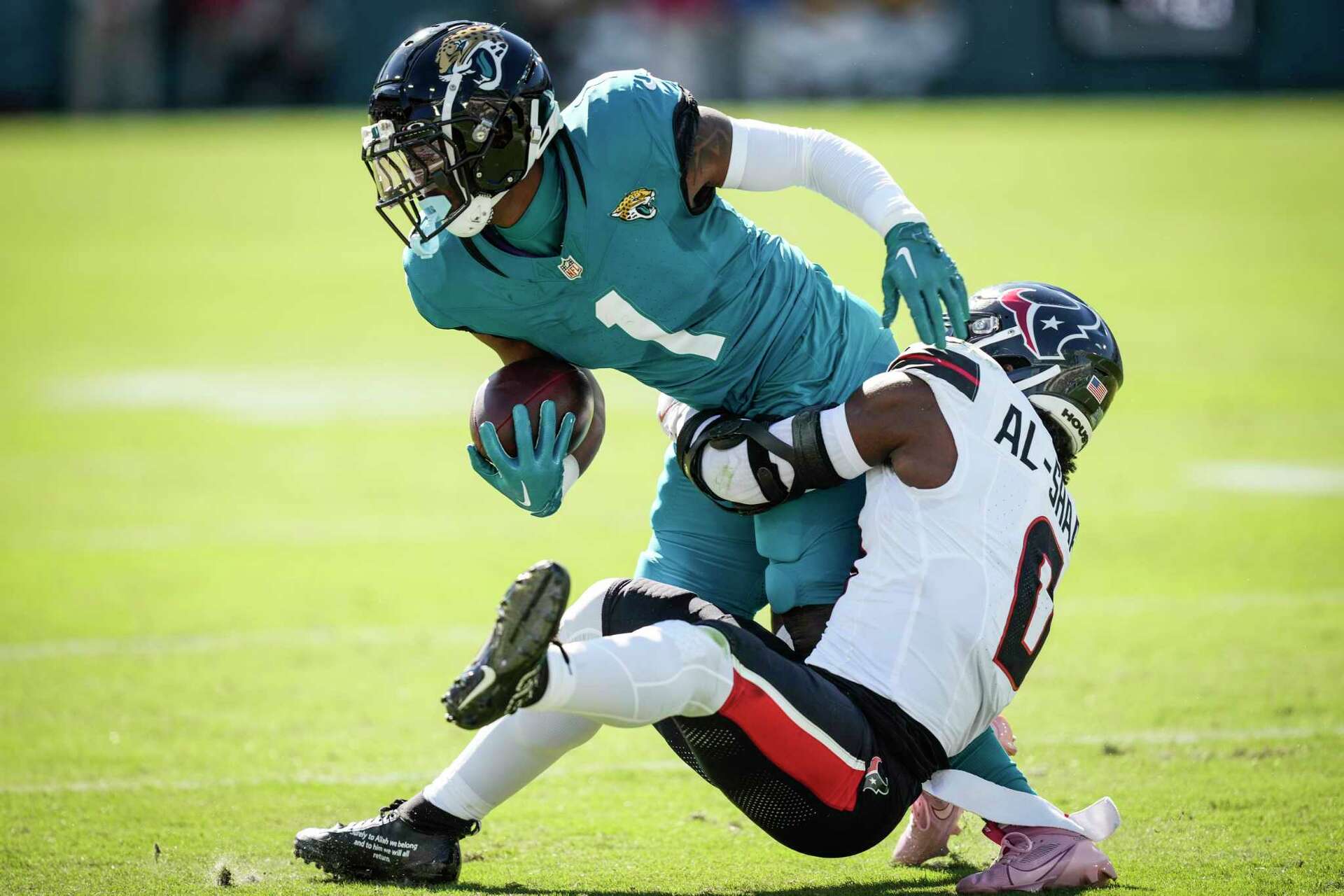 Texans' Azeez Al-Shaair explains himself after late hit vs. Jaguars