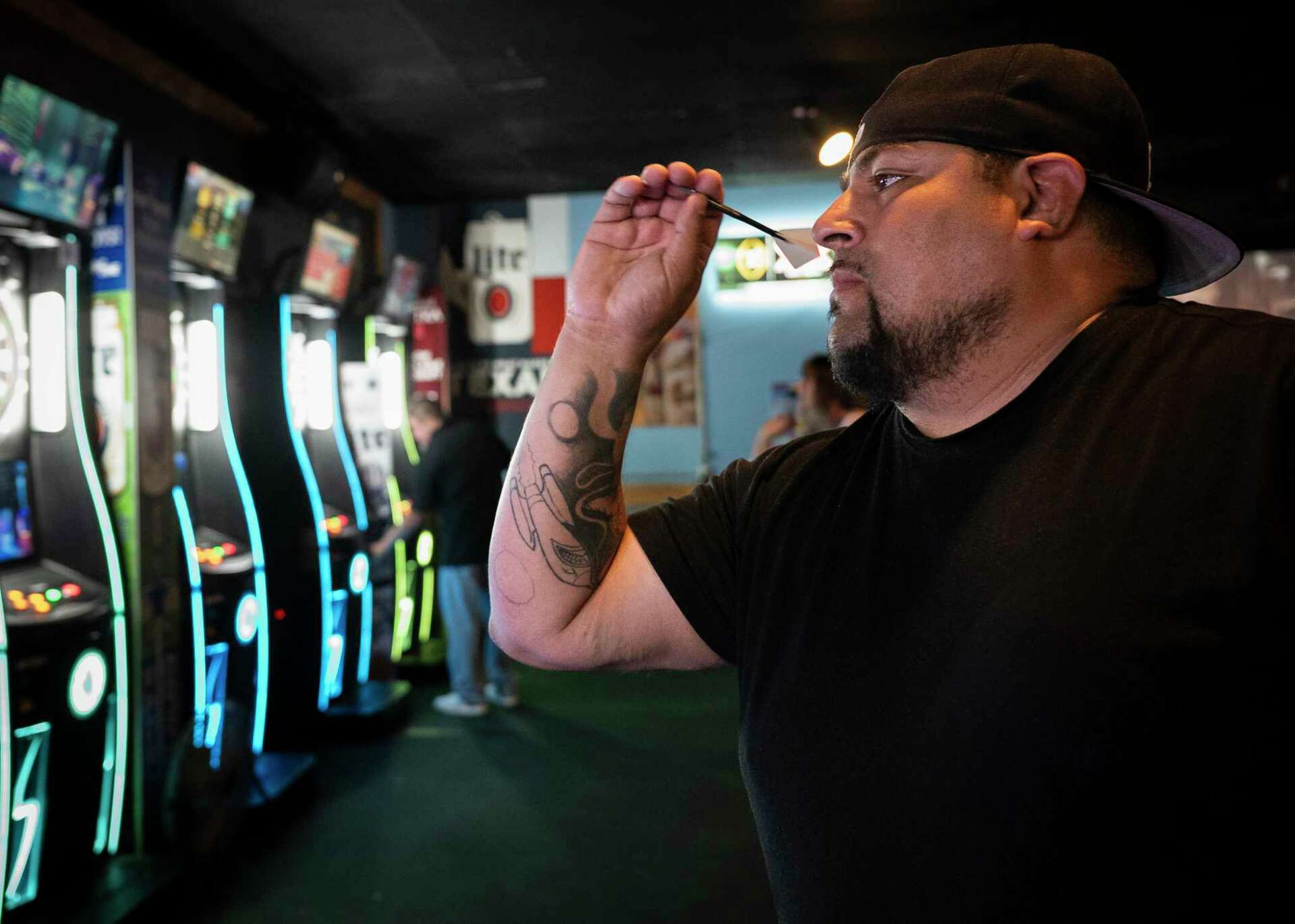 Best men's darts player in U.S. hails from San Antonio