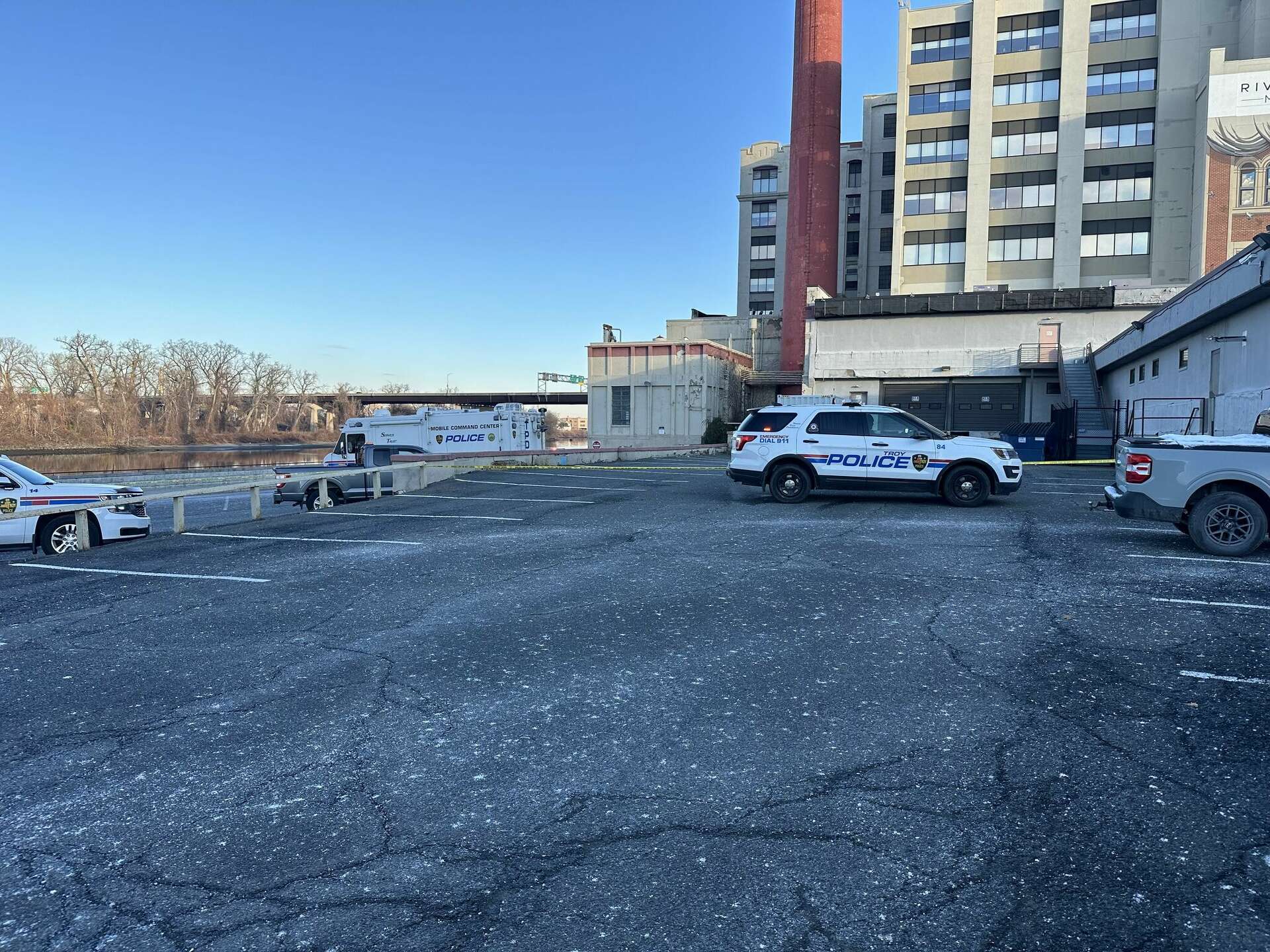Troy police shoot suspect