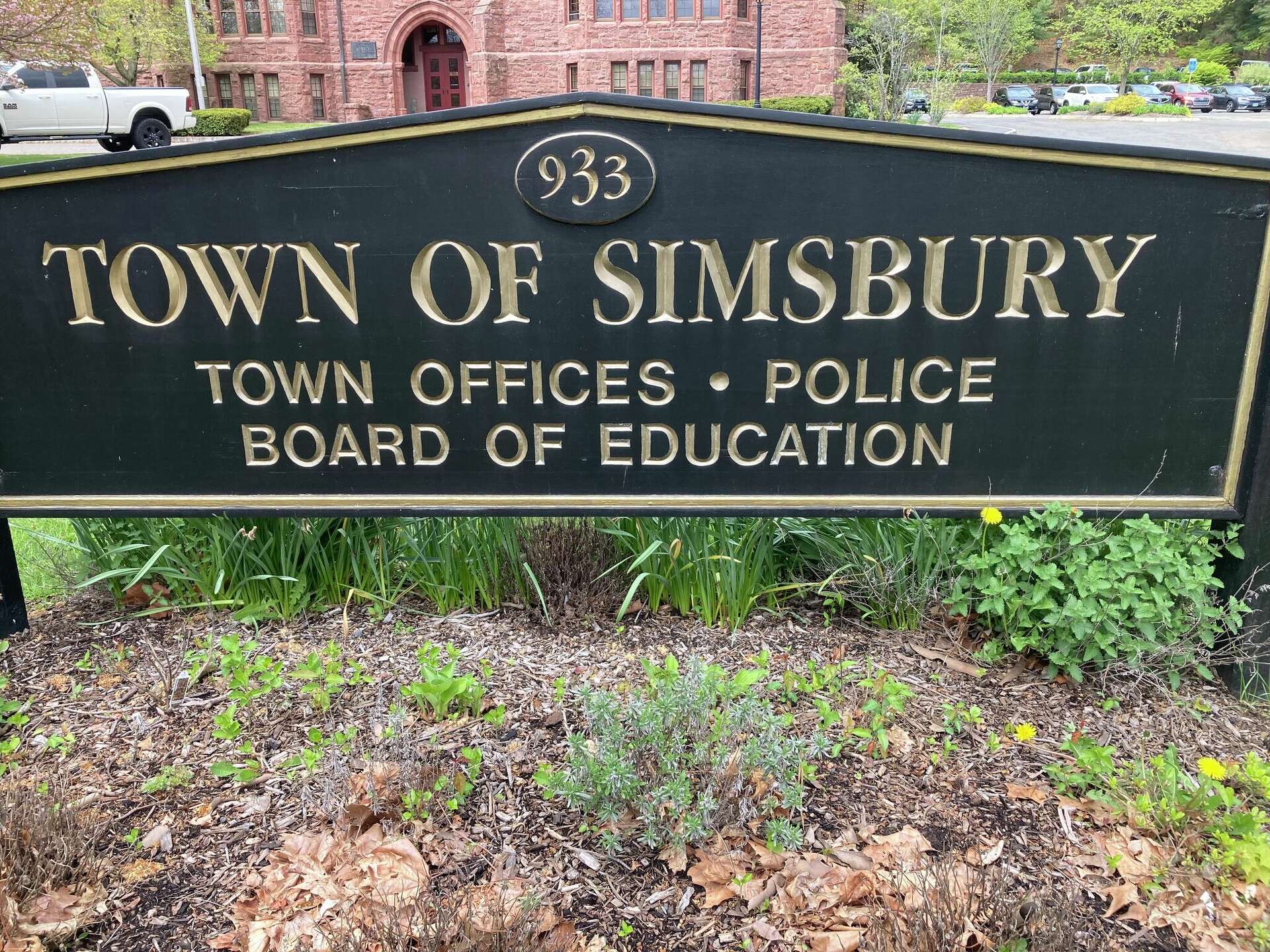 Simsbury Volunteer Ambulance Association gets $540,000 contract