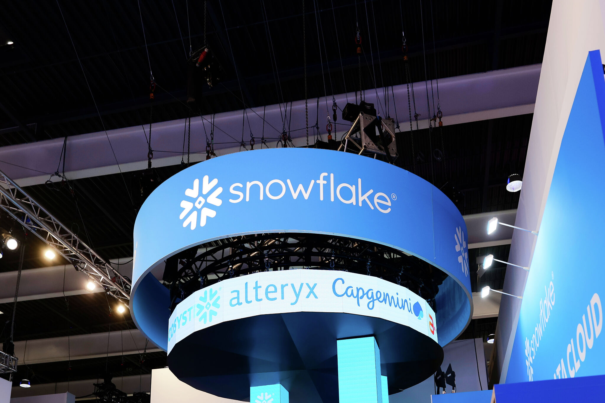 Snowflake signs the biggest Bay Area office lease in years