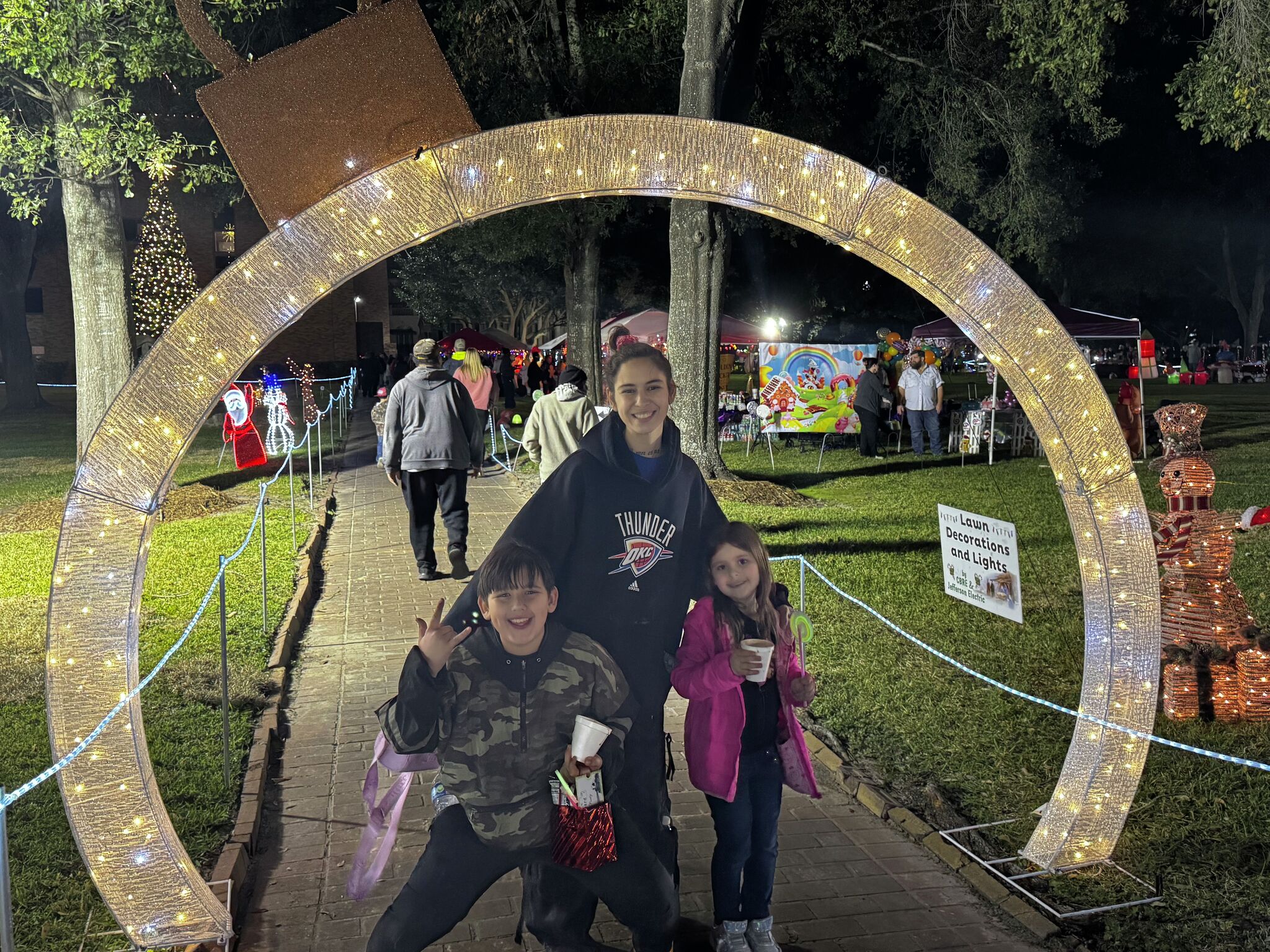 Christus Southeast Texas -- St. Elizabeth hosts Christmas Stroll event