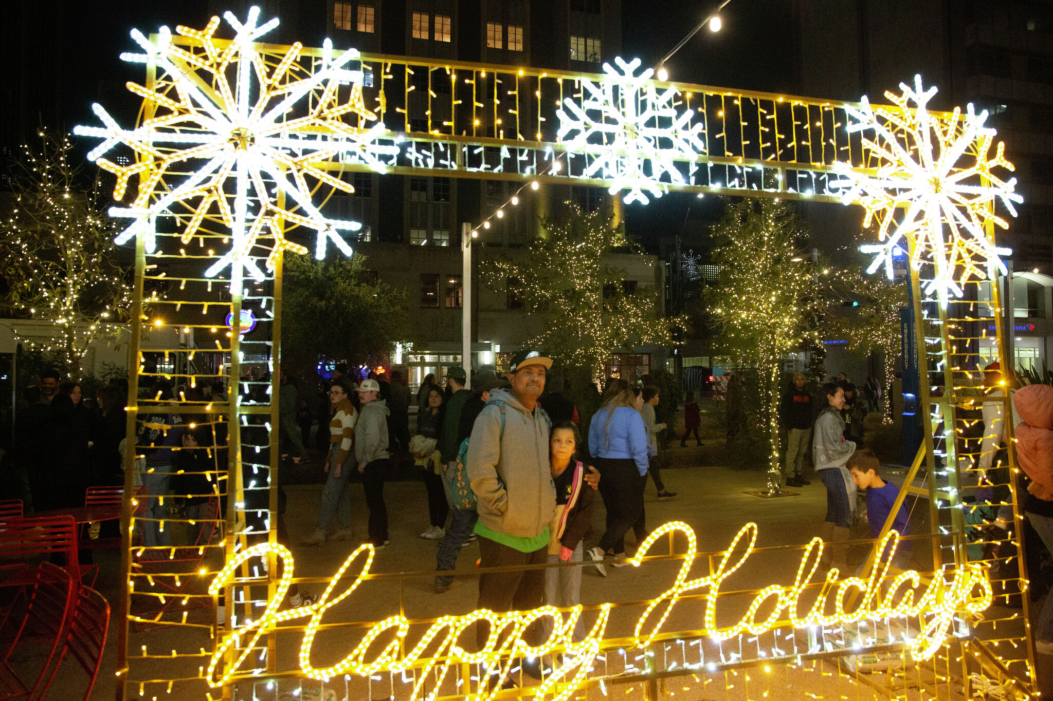 Midland's Merry Lights Tree Lighting launches holiday season