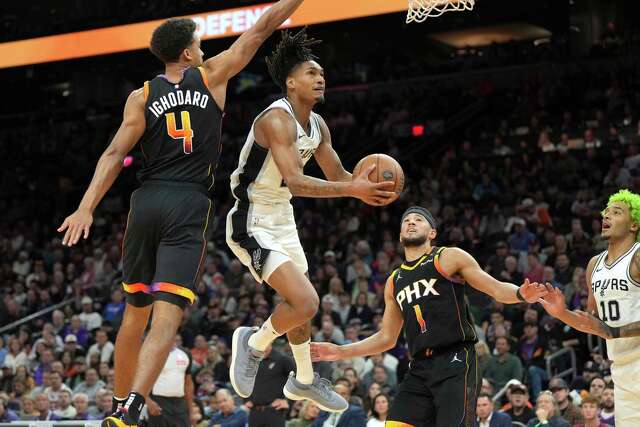 Spurs at Suns: How to watch the game, notable stats, player news