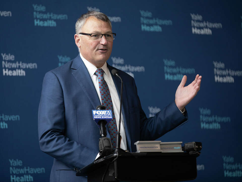 Yale marks construction milestone at $838M neuroscience center in CT