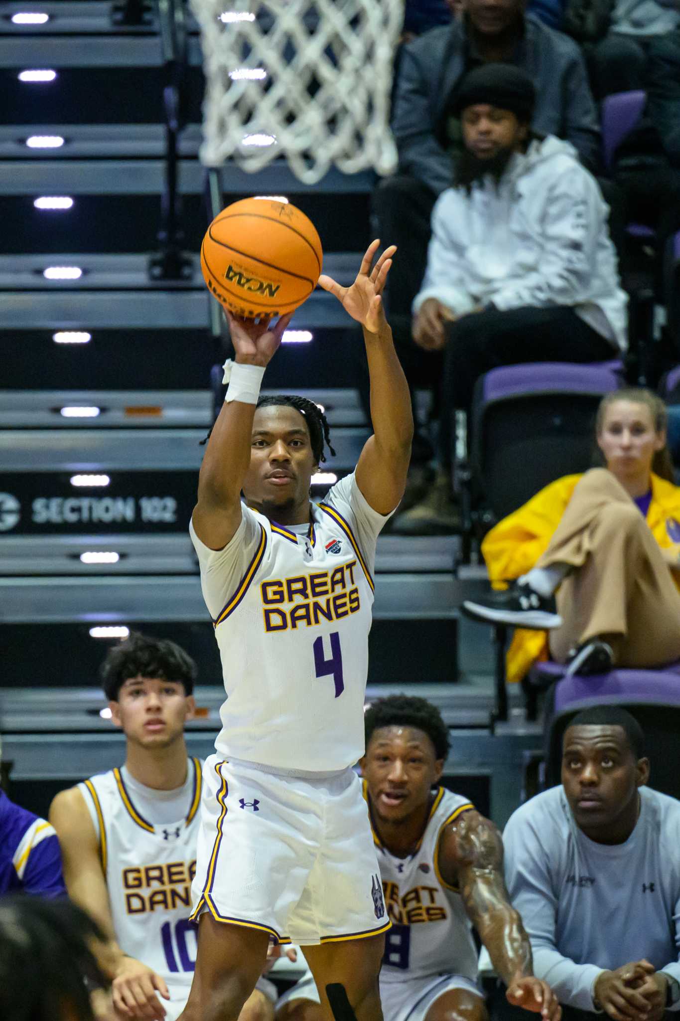 UAlbany men's basketball holds off NJIT
