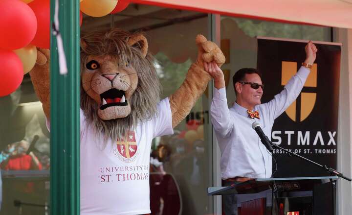 University of St. Thomas President Richard Ludwick resigns