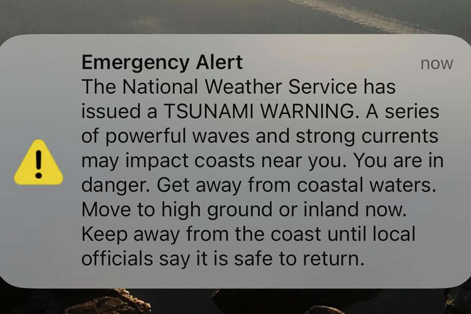 California tsunami warning follows Google users around the web