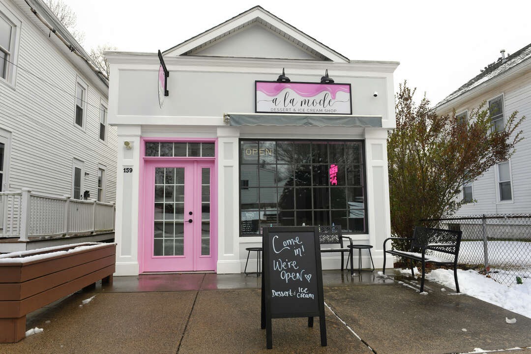 New Southington ice cream shop serves up allergen-free treats
