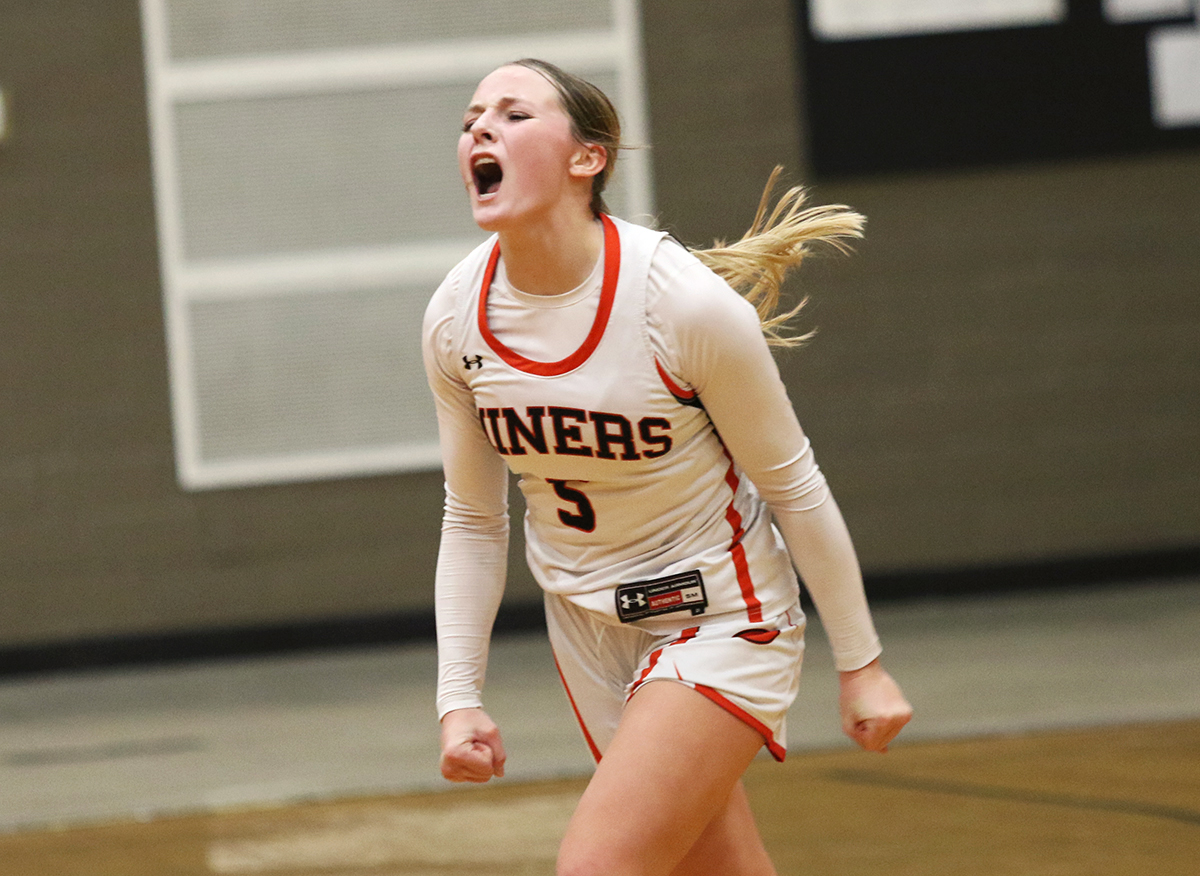 'We hit go': Amari Vickery leads Gillespie's 15-0 run to stun Staunton