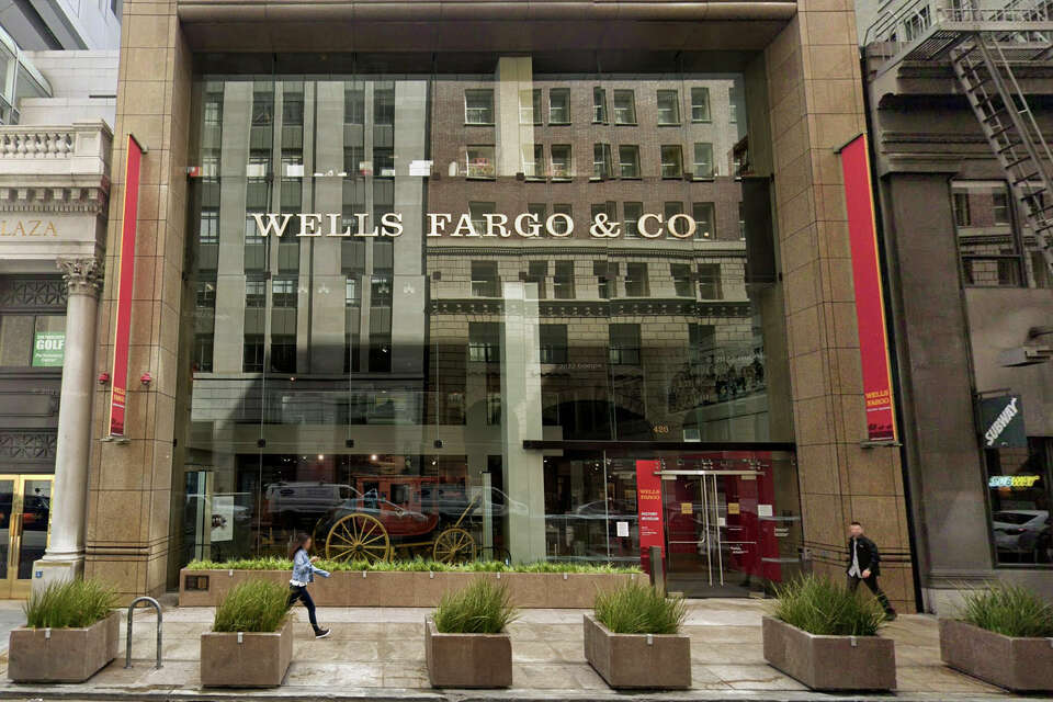 Wells Fargo to close museum, move San Francisco headquarters