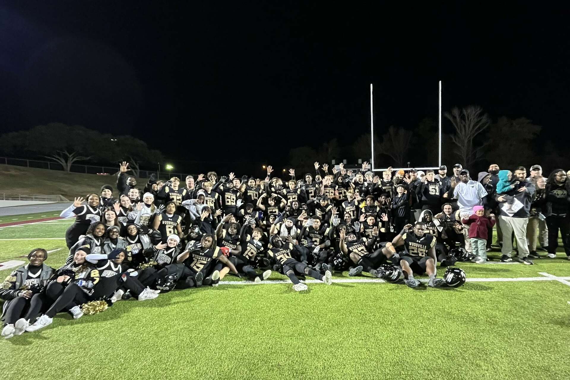 Woodville dominates Daingerfield, advances to state semifinals