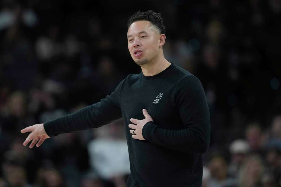 How Mitch Johnson became a stand-in for Spurs legend Gregg Popovich