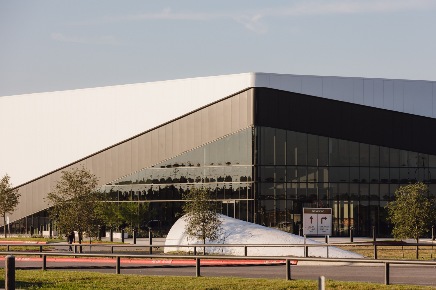 Elon Musk's Hyperloop Plaza adding cafe, doctor's office