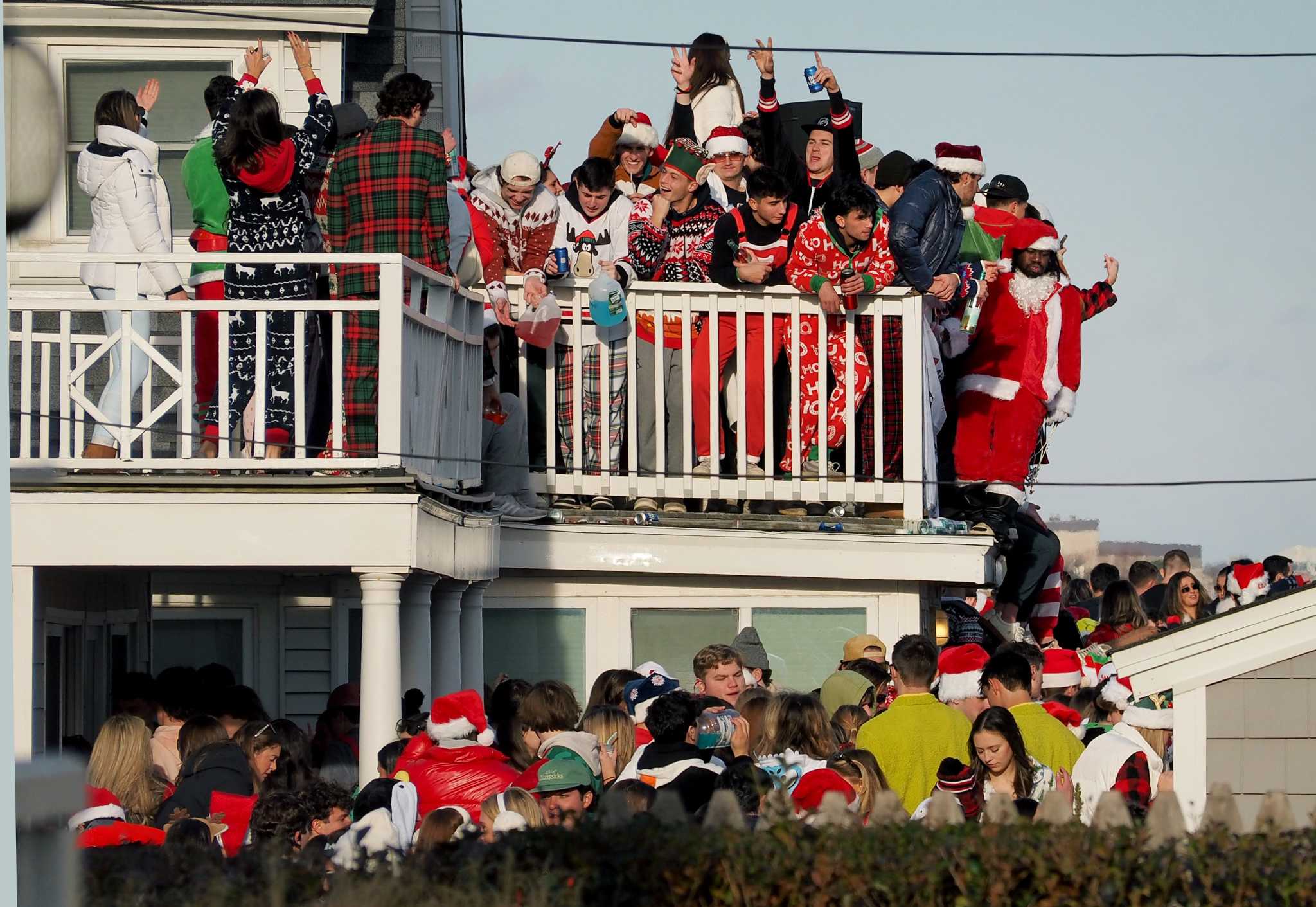 Fairfield's SantaCon becomes regional college beach party destination